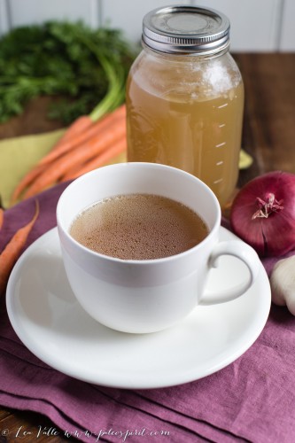 Pressure Cooker Bone Broth in the Instant Pot